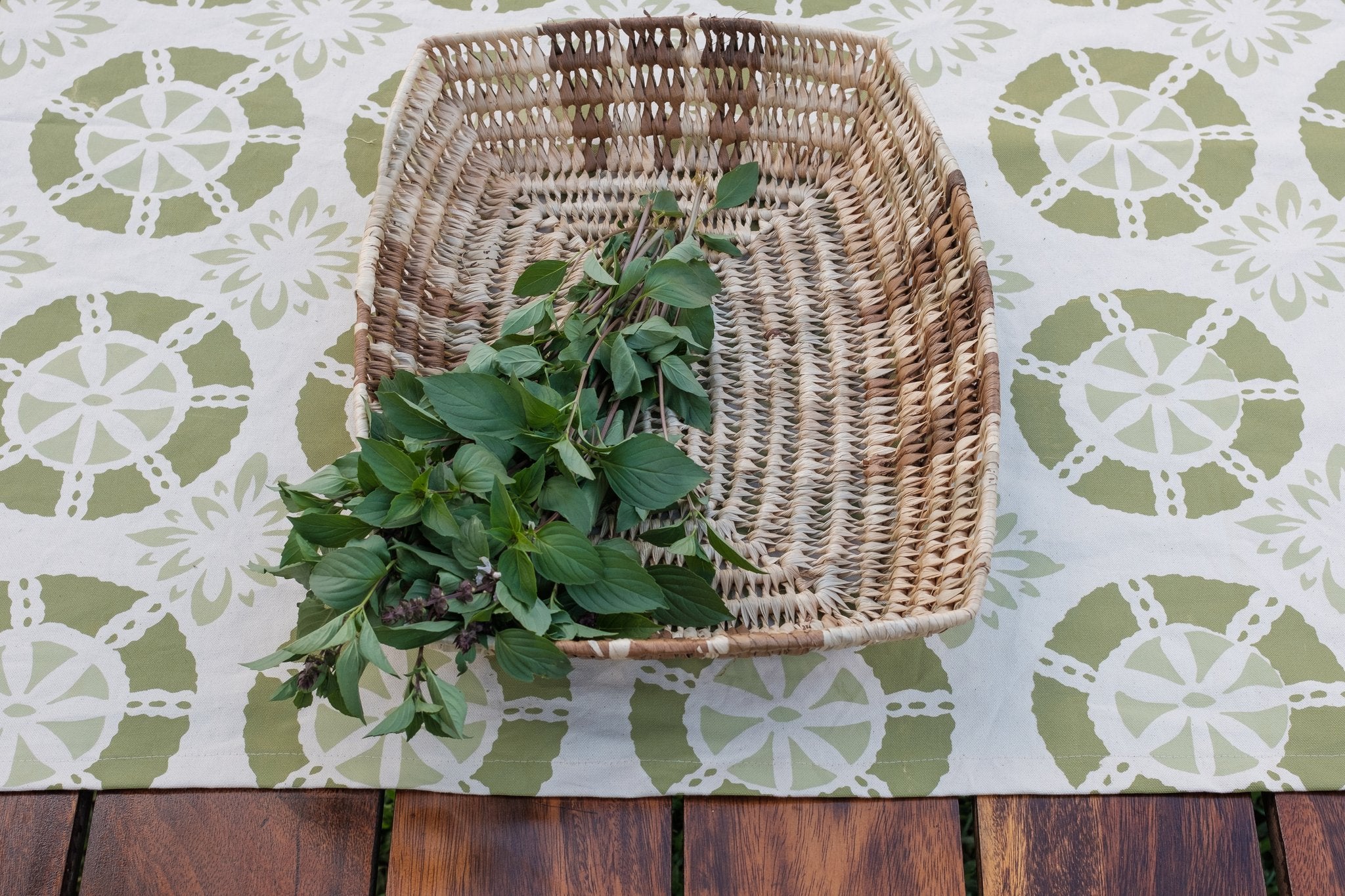 Kioa Sasa Voivoi Rectangular Tray Basket – Rise Beyond The Reef